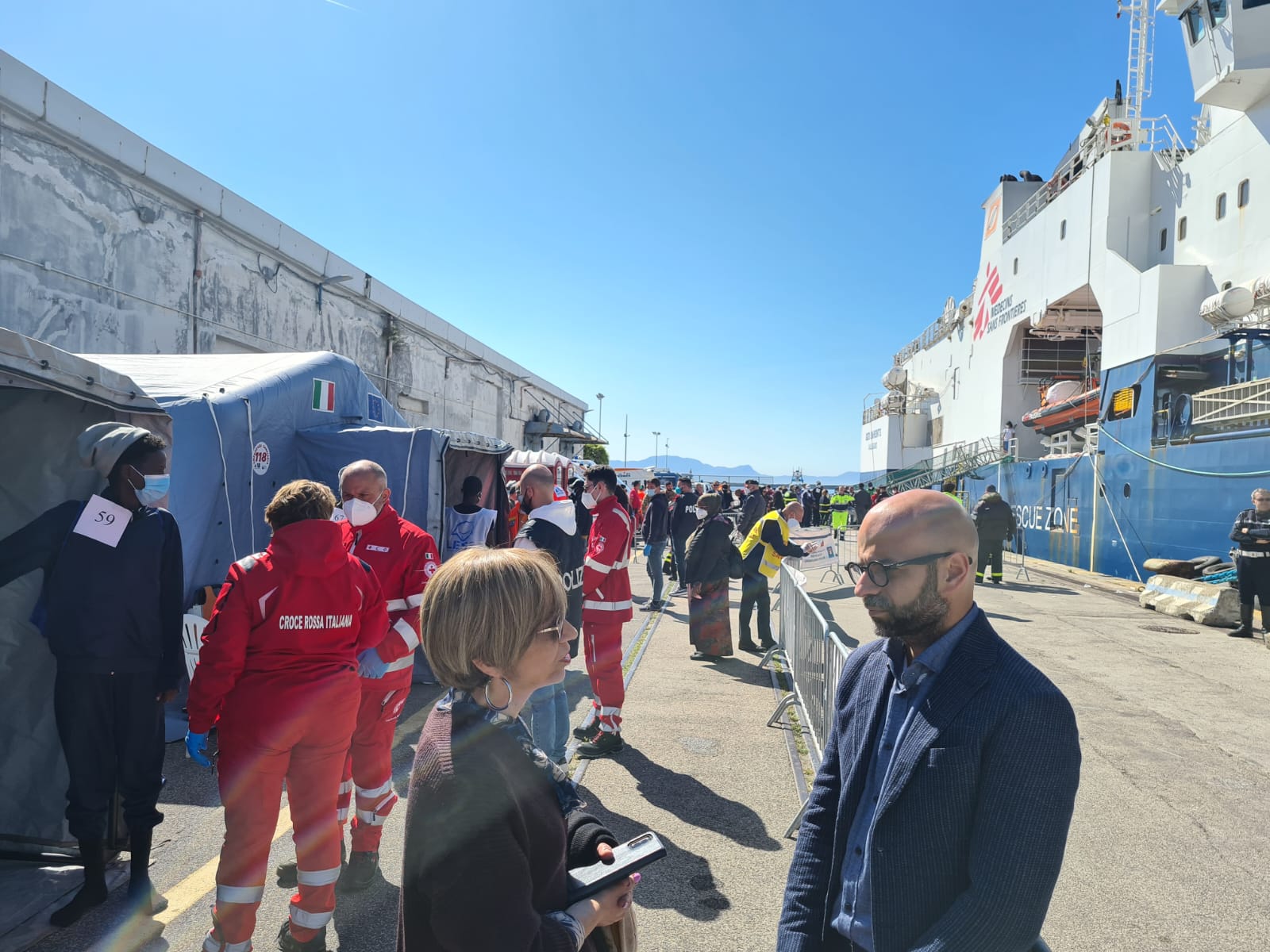 Accolta nel porto di Napoli la nave Geo Barents - Comune di Napoli